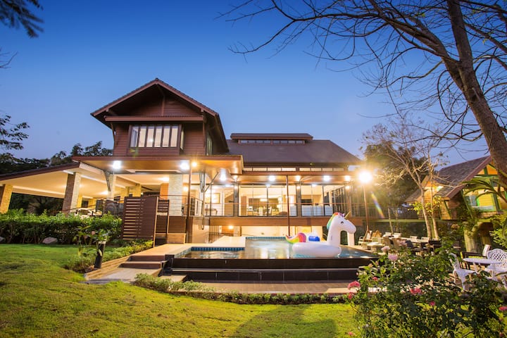 Khaoyai Mountain View Pool Villa เขาใหญ่ พูลวิลล่า - Thailandia