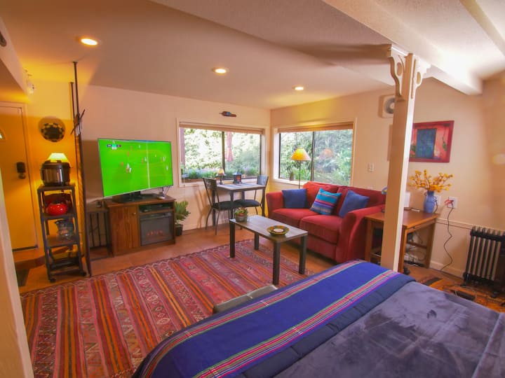 Private Edmonds Studio Apartment - Mukilteo, WA