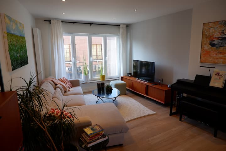 Bright And Convenient Condo - Mechelen