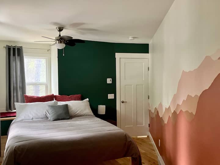 Tamarack Suite - Golden