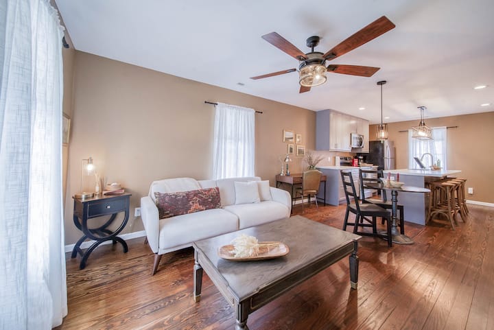 Cozy Cottage•2br•on Route 66•near Wineries - Rolla, MO