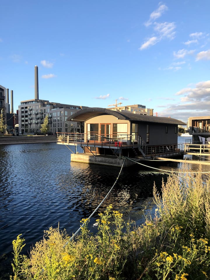 Husbåd Midt I København - Copenhaguen