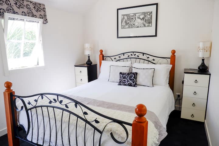 Garden Cottage - Cambridge