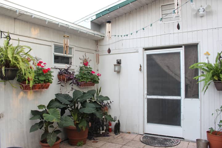 Private Room In Downtown Srq - Sarasota, FL