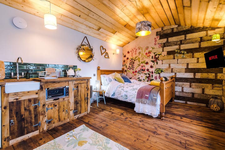 The Goose Lodge -Unique Retreat With Treatments - Nantwich
