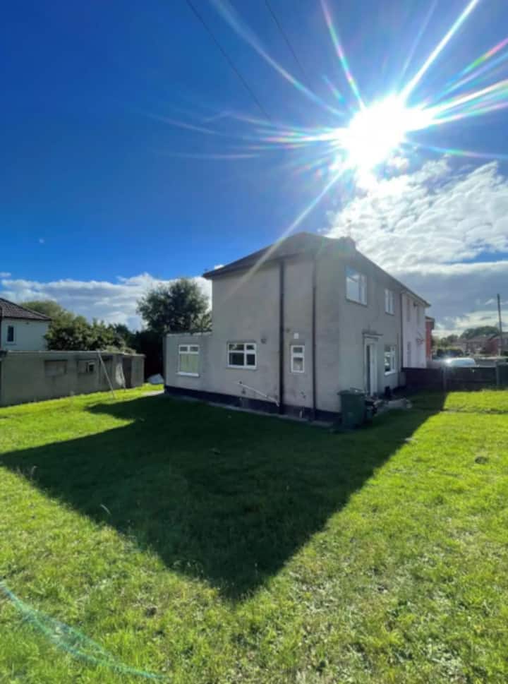 3 Bedroom House - Bristol