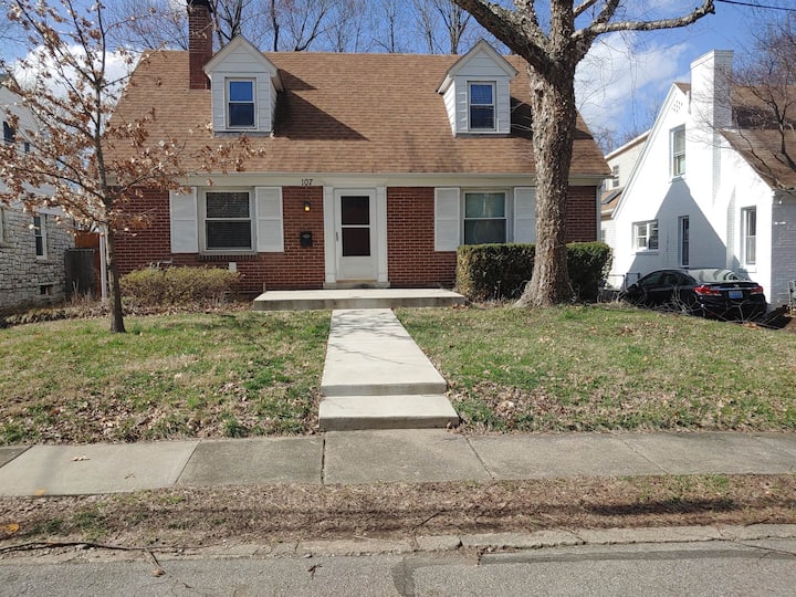 Cozy Home On A Quiet Street - Lexington, KY