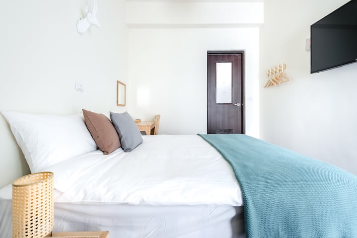 台東熊站旅店|全自助入住|近火車站|雙人房-無窗 - 台東縣