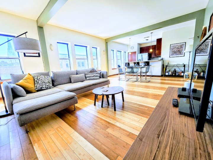 The Juke: Spacious Downtown Condo On Mass Ave! - Indiana