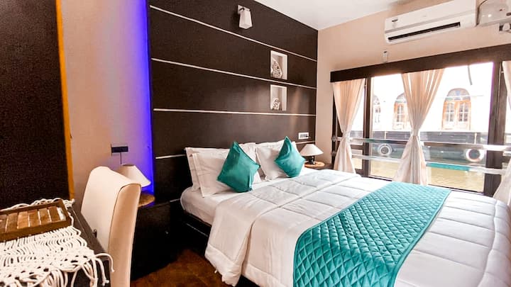 Luxury Houseboat - Alappuzha