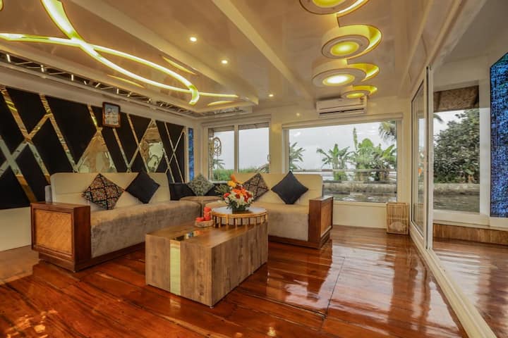 Luxury Houseboat - Alappuzha