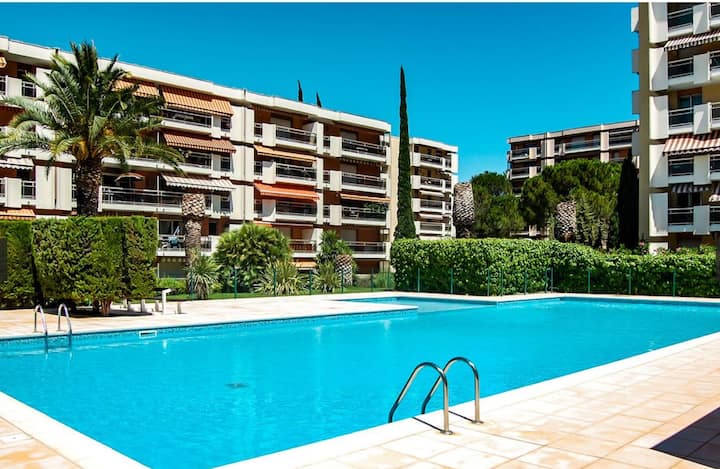 Saint Raphaël F2 Piscine - Saint-Raphaël