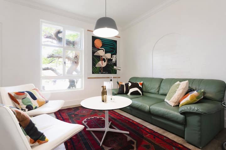 Rustic And Spacious City Walk To Restaurants - Claremont