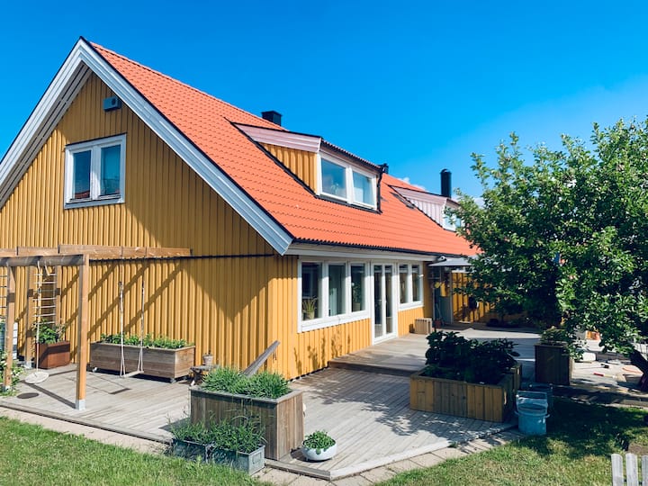 Renoverat Gavelradhus Nära Havet - Göteborg