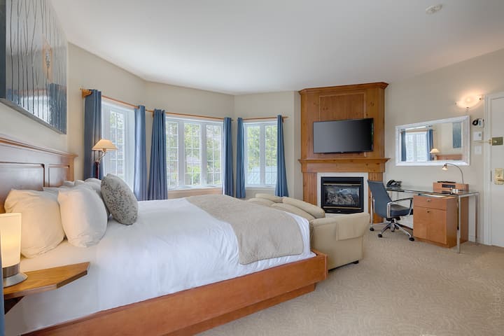 Suite 1 Lit King, Bain Tourbillon, Balcon Privé - Beloeil