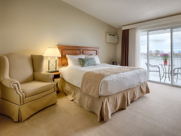 Chambre Supérieure 1 Queen, Balcon, Vue Rivière - Beloeil