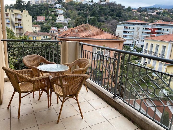 Beau 3 P. Bien Situé + Parking - Menton