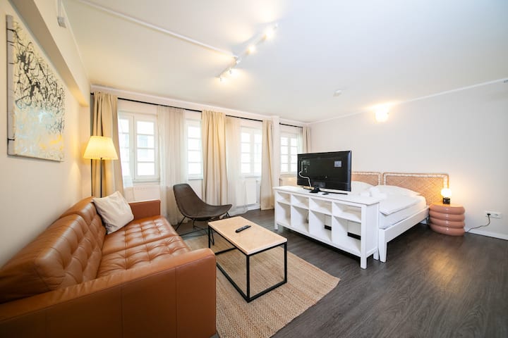 Stylish Suite | In The Old Town | Fair In 10 Min - Düsseldorf