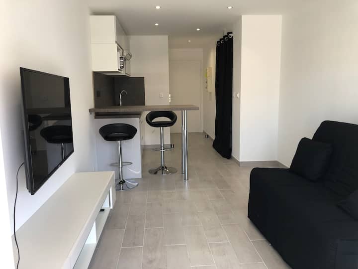 Joli Studio Centre Ville De Cannes La Bocca - Cannes