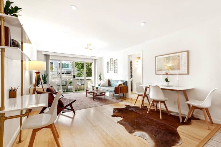 Capitol Comfort! 2 Bed/2 Bath Pool, Parking, Pets! - サクラメント, CA