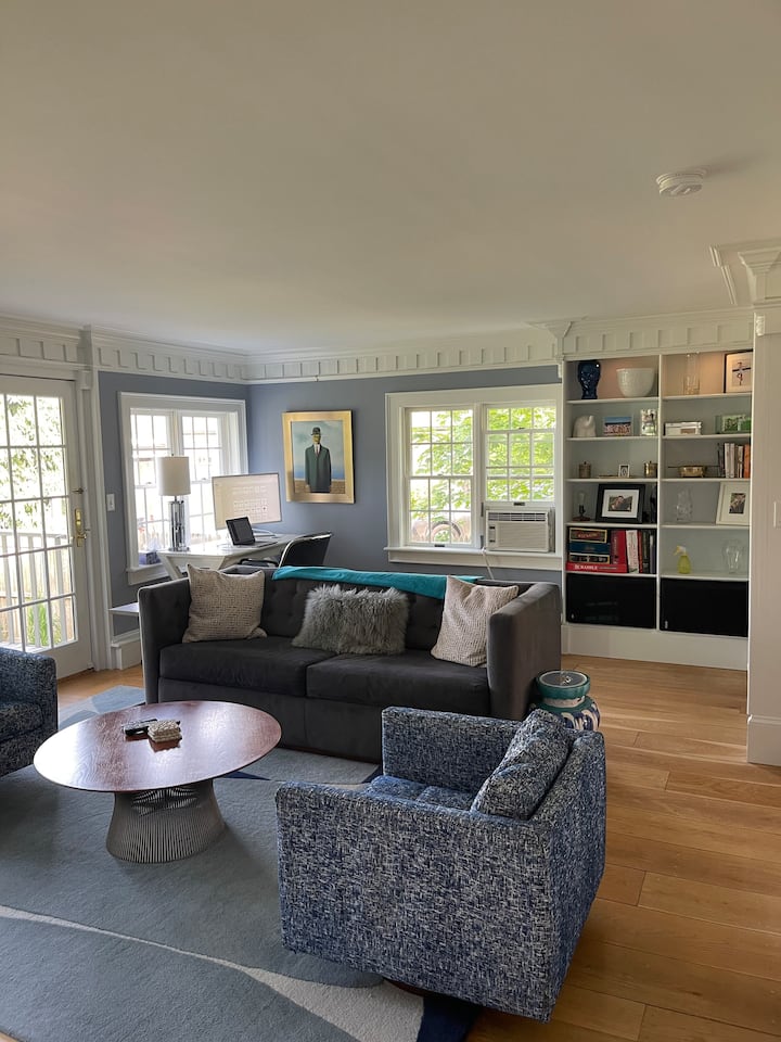 Southold Near Vineyard & Beach - Greenport, NY