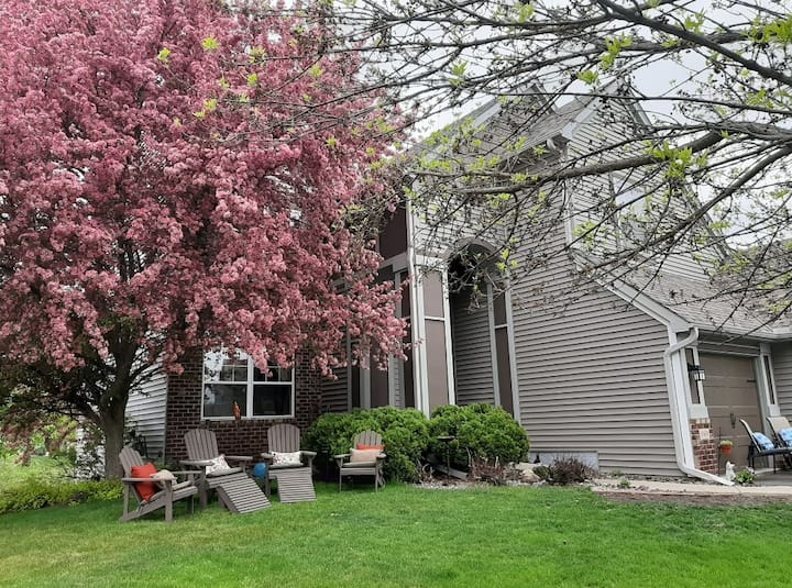 Mil Apartment In A Golf Course Community. - Blaine, MN