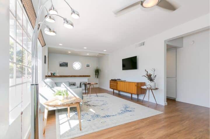 1b - Bohemian Mid Century Condo - Phoenix, AZ
