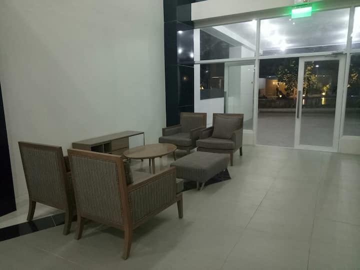 2-bedroom Condo With Balcony - Antipolo