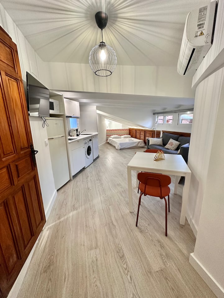 Buhardilla. Best Location.  Loft.puerta Del Sol - Madrid