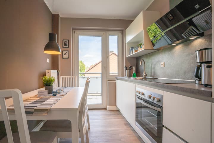 Homebase - Essen - Netflix +Wlan Bis Zu 4 Personen - Essen