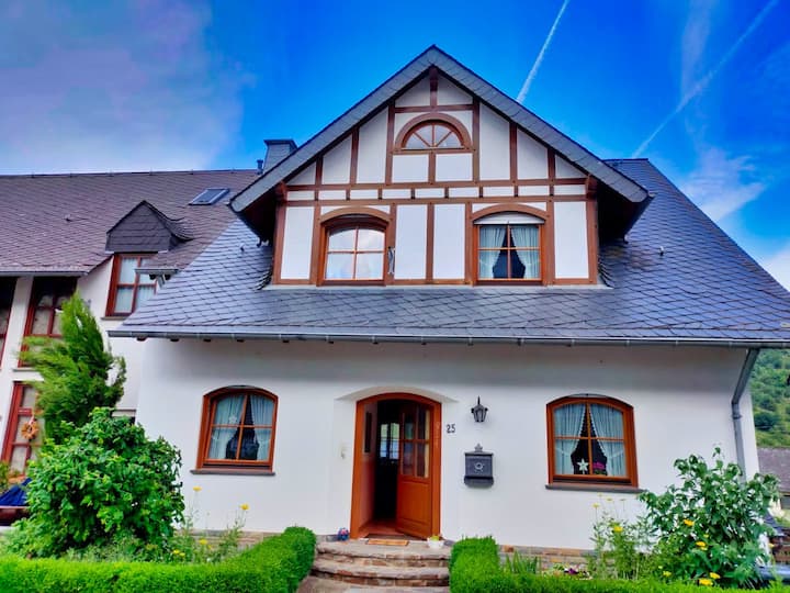 Freundliche Wohnung In Schönem Moselort - Winningen
