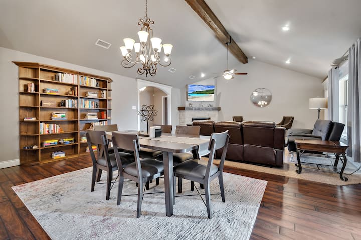Kirbnb-spacious Beauty In Sw Lbk - 拉巴克