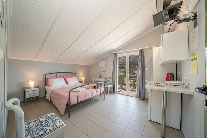 Attic 2 Guests-mina's Apartments - Assos