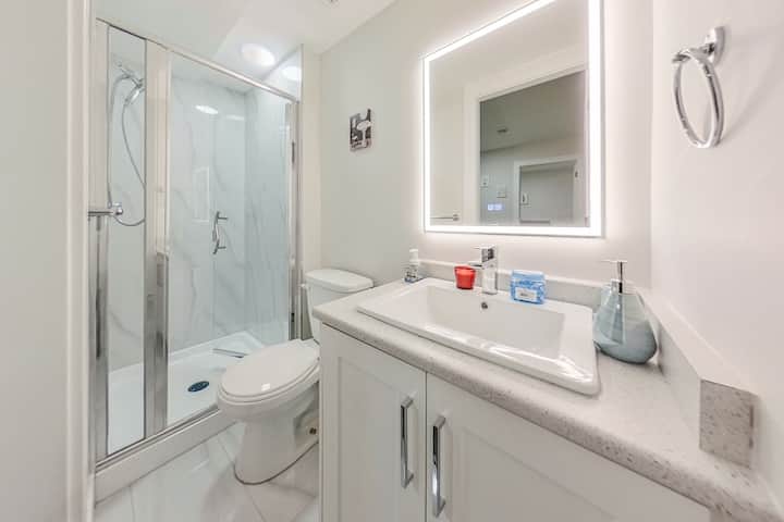 Modern 2bed Suite Fully Equipped - Surrey