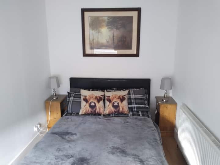 City Centre Flat Next To River - インヴァネス