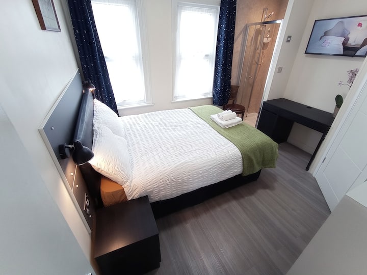 Maple Studio - Self Contained One Bed Studio Flat - Oxford