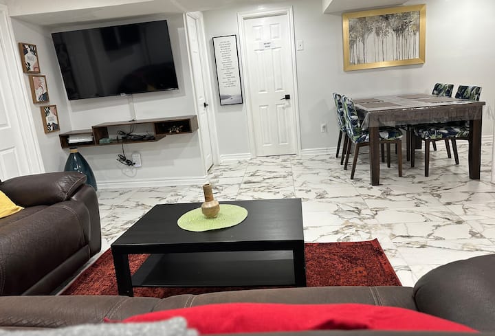 Comfy 2 Bedroom Basement Suite! - Vaughan