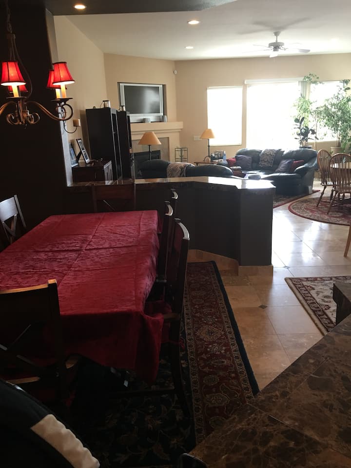 Lg Home On A Golf Course - Sparks, NV
