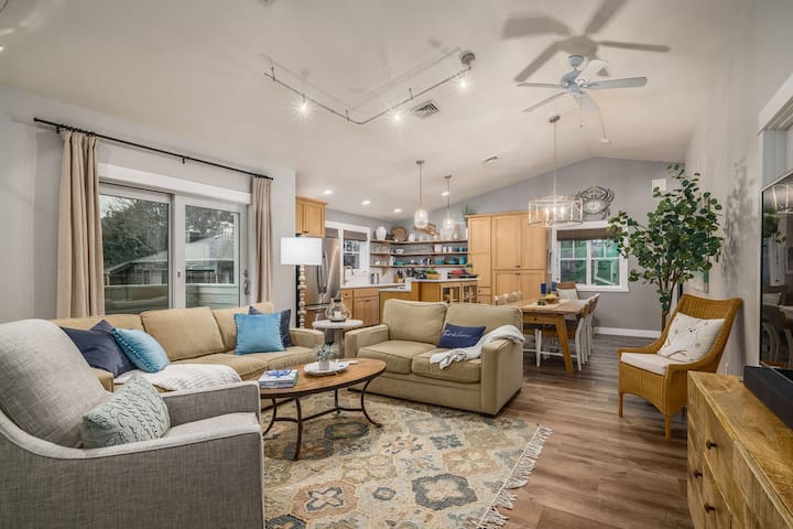 Luxury Stay W/ocean View In The Heart Of Manzanita - Manzanita, OR