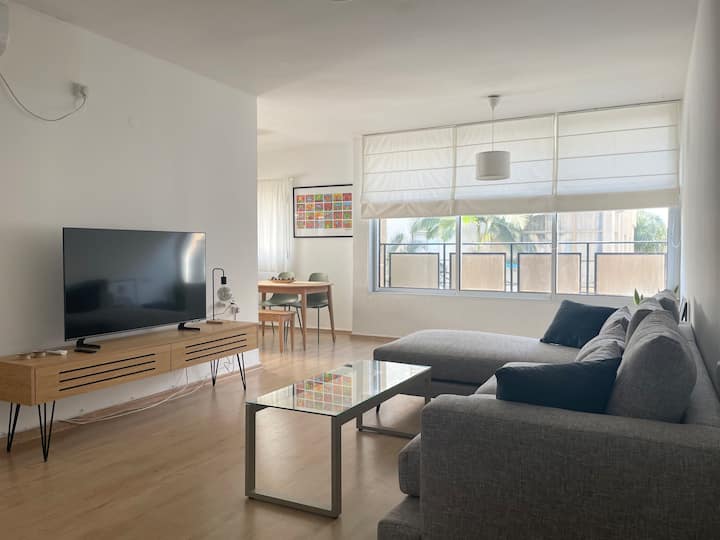 Sunny And Quiet 2br - Tlv Center - Tel-Aviv