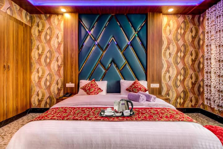 Hotel Royal Hameed Near Dal Lake - Srinagar