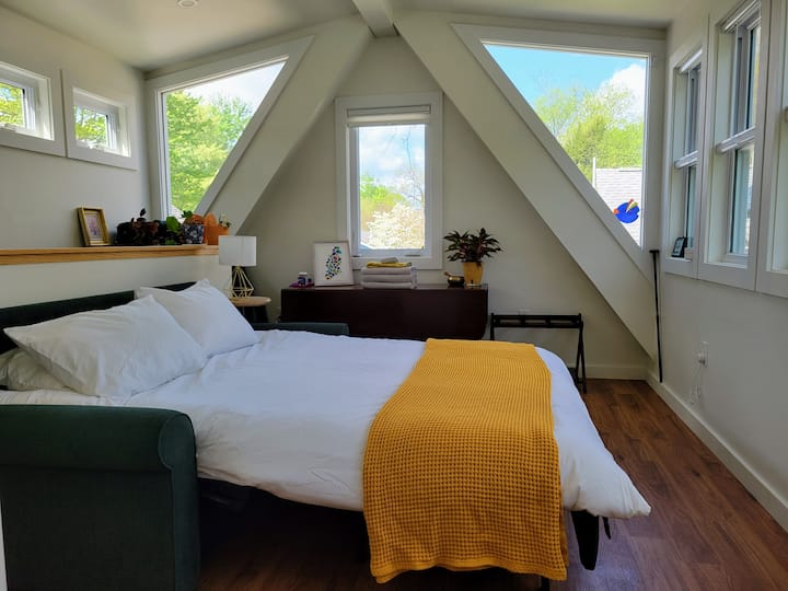 Tiny Guest House - 布盧明頓