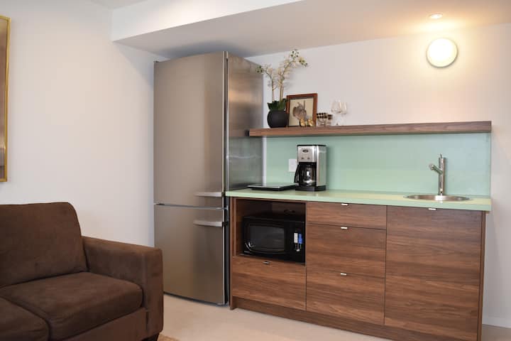 Perfect 1 Bedroom Suite - Kelowna