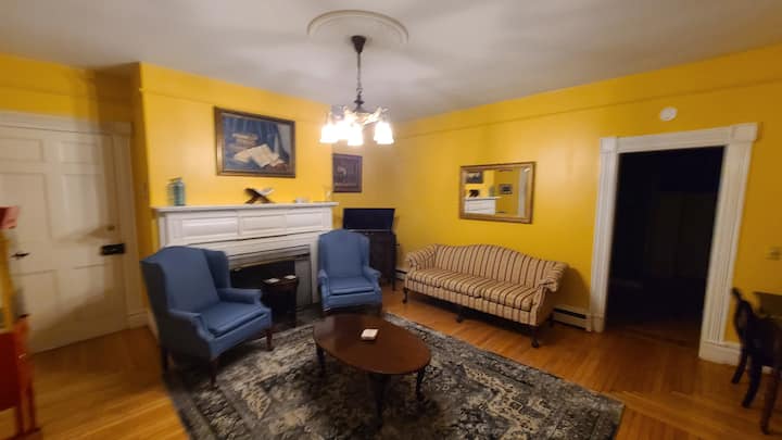 The William Seward Manor House (Up To 7 Bedrooms) - Chautauqua, NY