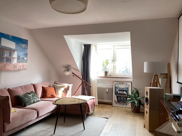 Charming Attic Appartment / 15 Min To Oktoberfest - München