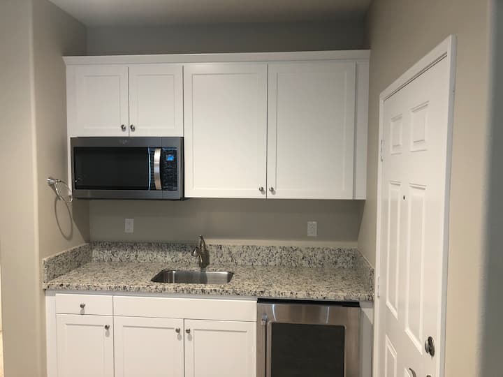 Be Our Guest! - Menifee, CA