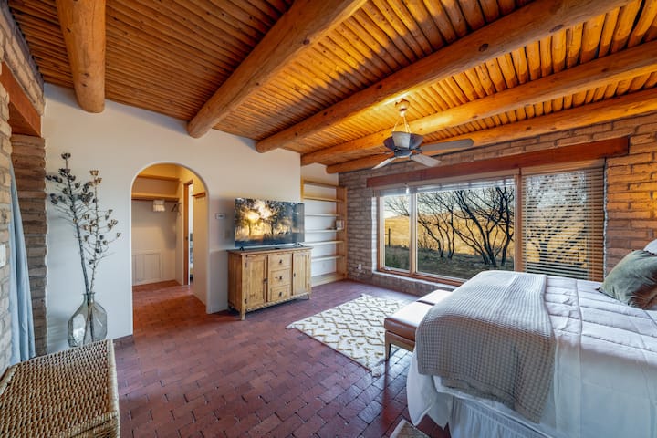 Rio Rico Vacation Rentals & Homes - Arizona, United States | Airbnb