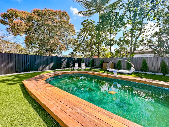 Luxury Single Story - Pool, Bbq, Game Room - Miami, FL