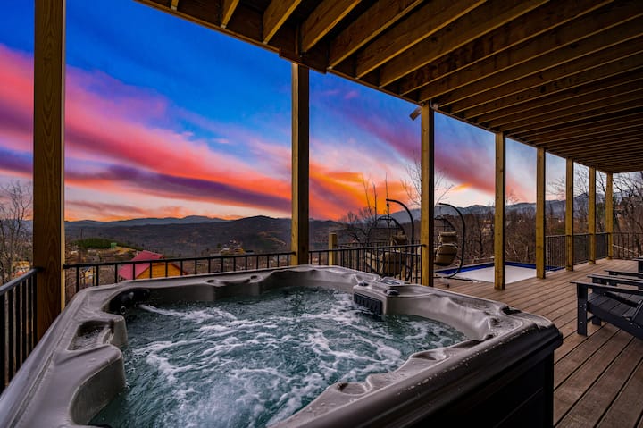 Grand Vista Lodge | Pool, Hot Tub & Epic Views - Gatlinburg, TN