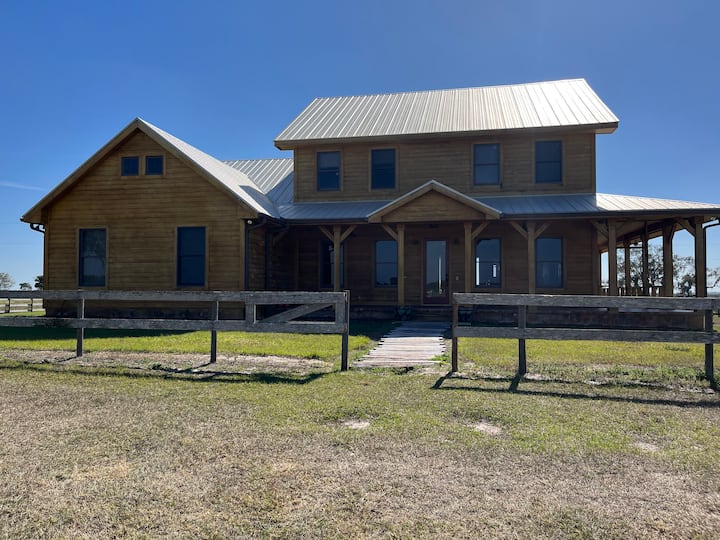Rough Diamond Ranch, A True Gem! - Kissimmee Prairie Preserve State Park, Okeechobee